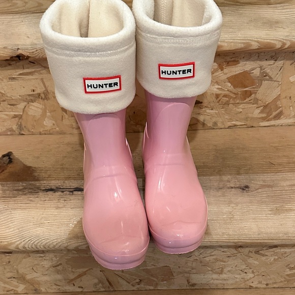 Hunter | Shoes | Hunter Womens Blush Pink Boots With Soft Cream Cuffs ...